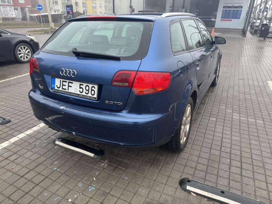 Zils Audi A3 2005 Viļņa, ar dzinēja tilpumu 1.97 L un nobraukumu 288 tūkst. km par 900 €, foto 4 vietnē AUTOMOTO.COM.LV