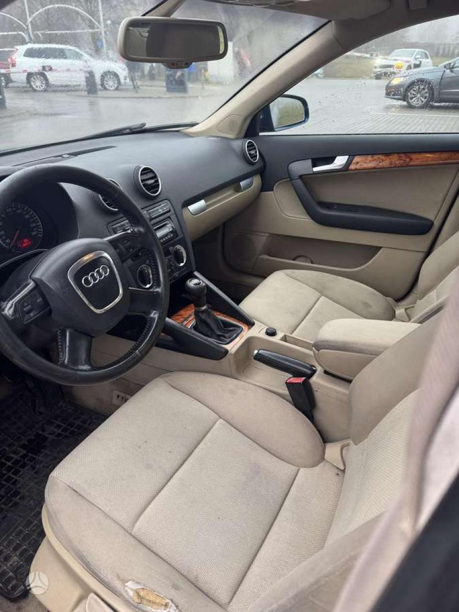 Zils Audi A3 2005 Viļņa, ar dzinēja tilpumu 1.97 L un nobraukumu 288 tūkst. km par 900 €, foto 9 vietnē AUTOMOTO.COM.LV