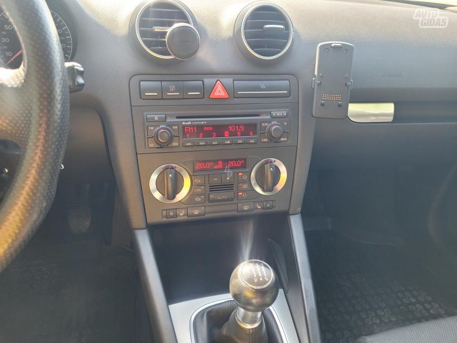 Zils Audi A3 2005 Viļņa, ar dzinēja tilpumu 2.00 L un nobraukumu 324 tūkst. km par 2350 €, foto 24 vietnē AUTOMOTO.COM.LV