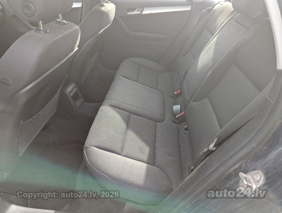 Blue Audi A3 2006 in Tartu, with an engine capacity of 2.00 L and mileage of 340 thousand km for 1500 €, photo 5 on AUTOMOTO.COM.LV