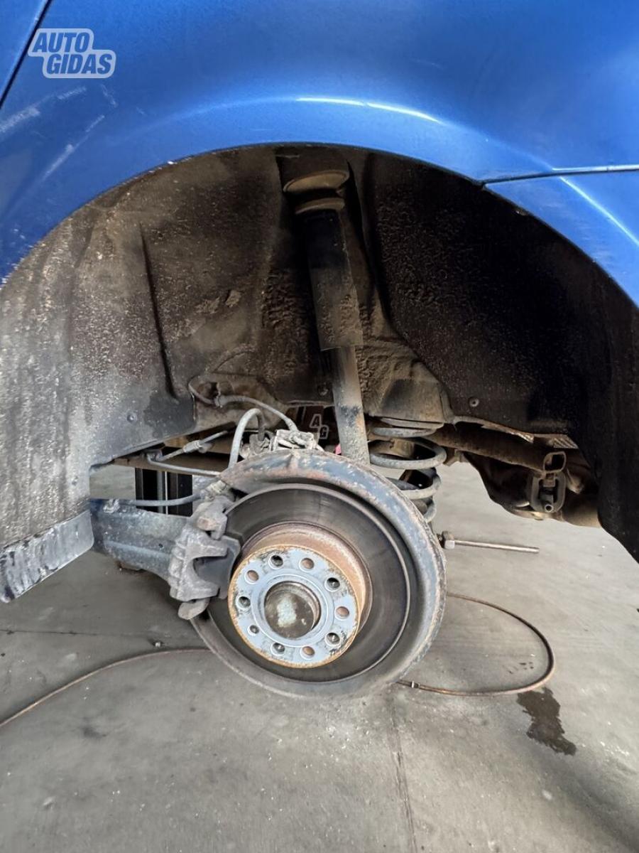 Zils Audi A3 2006 Marijampole, ar dzinēja tilpumu 2.00 L un nobraukumu 380 tūkst. km par 2500 €, foto 14 vietnē AUTOMOTO.COM.LV