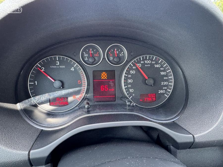 Zils Audi A3 2006 Marijampole, ar dzinēja tilpumu 2.00 L un nobraukumu 380 tūkst. km par 2500 €, foto 28 vietnē AUTOMOTO.COM.LV