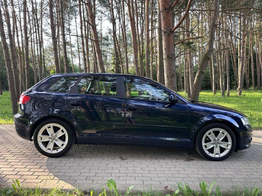 Blue Audi A3 2009 in Utena, with an engine capacity of 1.97 L and mileage of 273 thousand km for 4495 €, photo 7 on AUTOMOTO.COM.LV