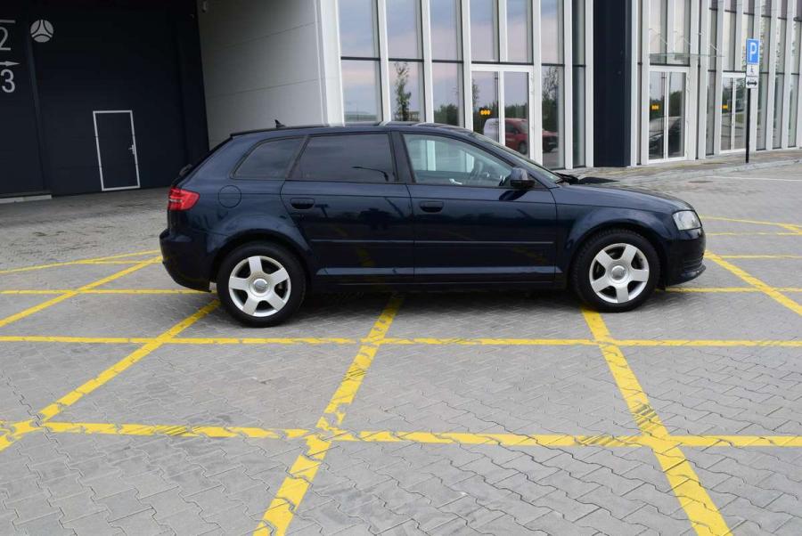 Blue Audi A3 2009 in Vilnius, with an engine capacity of 1.97 L and mileage of 290 thousand km for 4900 €, photo 5 on AUTOMOTO.COM.LV