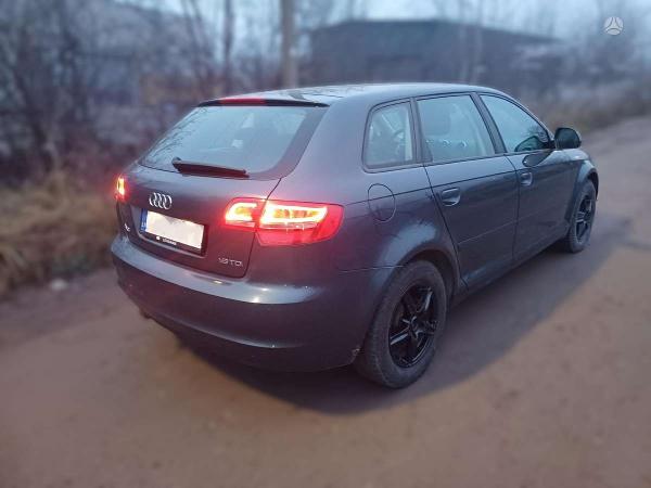 Zils Audi A3 2010 Viļņa, ar dzinēja tilpumu 1.60 L un nobraukumu 278 tūkst. km par 4400 €, foto 2 vietnē AUTOMOTO.COM.LV
