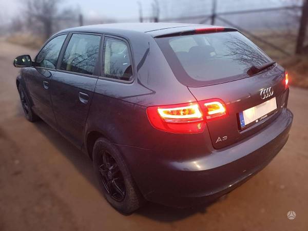 Zils Audi A3 2010 Viļņa, ar dzinēja tilpumu 1.60 L un nobraukumu 278 tūkst. km par 4400 €, foto 4 vietnē AUTOMOTO.COM.LV