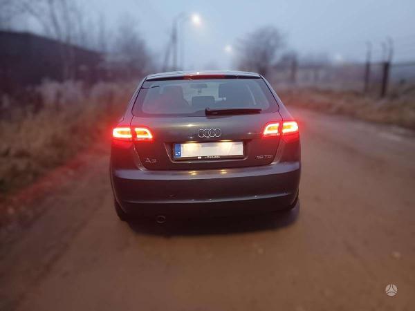 Zils Audi A3 2010 Viļņa, ar dzinēja tilpumu 1.60 L un nobraukumu 278 tūkst. km par 4400 €, foto 6 vietnē AUTOMOTO.COM.LV