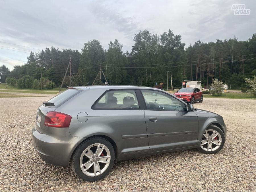 Zils Audi A3 2010 Viļņa, ar dzinēja tilpumu 1.60 L un nobraukumu 190 tūkst. km par 3300 €, foto 5 vietnē AUTOMOTO.COM.LV