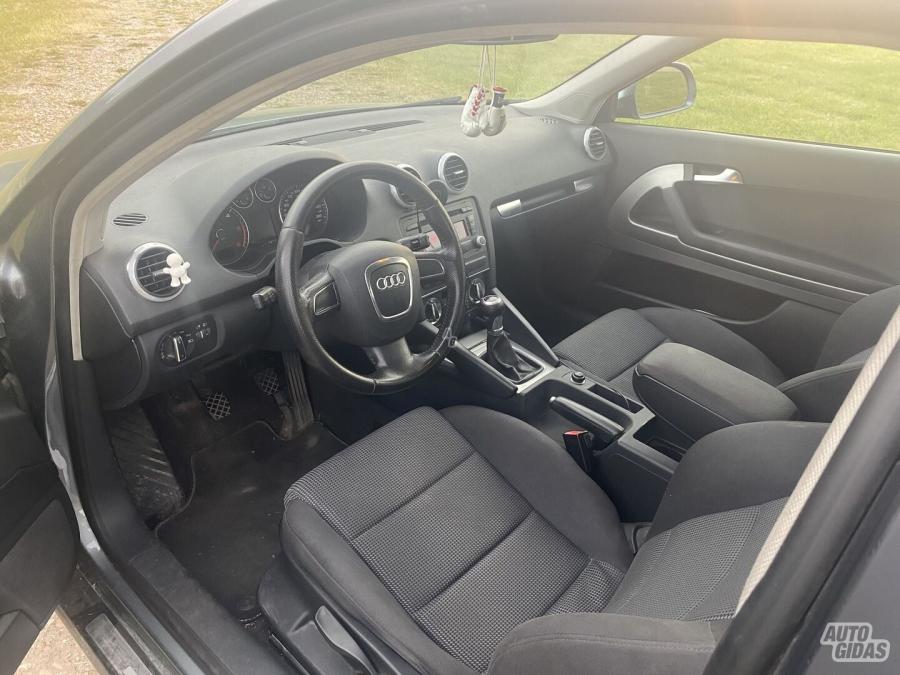 Zils Audi A3 2010 Viļņa, ar dzinēja tilpumu 1.60 L un nobraukumu 190 tūkst. km par 3300 €, foto 9 vietnē AUTOMOTO.COM.LV