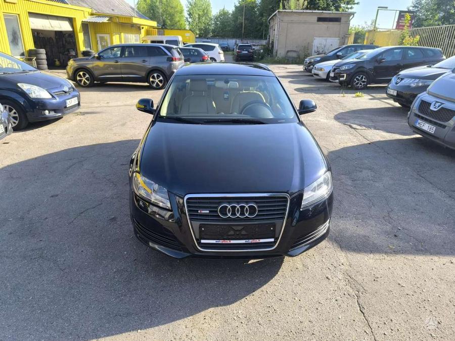 Blue Audi A3 2010 in Siauliai, with an engine capacity of 1.60 L and mileage of 281 thousand km for 4250 €, photo 3 on AUTOMOTO.COM.LV