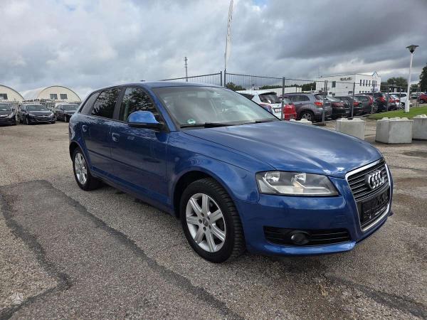 Audi A3 2010 in Marijampole on AUTOMOTO.COM.LV Blue Audi A3 2010 in Marijampole, with an engine capacity of 1.97 L and mileage of 190 thousand km for 4500 €, photo 3 on AUTOMOTO.COM.LV