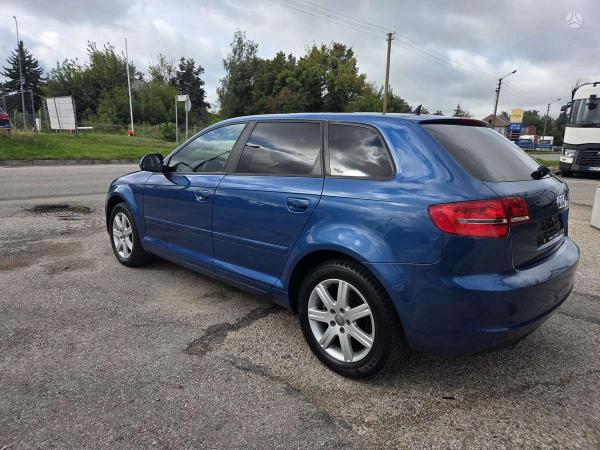Audi A3 2010 in Marijampole on AUTOMOTO.COM.LV Blue Audi A3 2010 in Marijampole, with an engine capacity of 1.97 L and mileage of 190 thousand km for 4500 €, photo 7 on AUTOMOTO.COM.LV