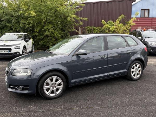 Blue Audi A3 2011 in Siauliai, with an engine capacity of 1.97 L and mileage of 279 thousand km for 3200 €, photo 7 on AUTOMOTO.COM.LV