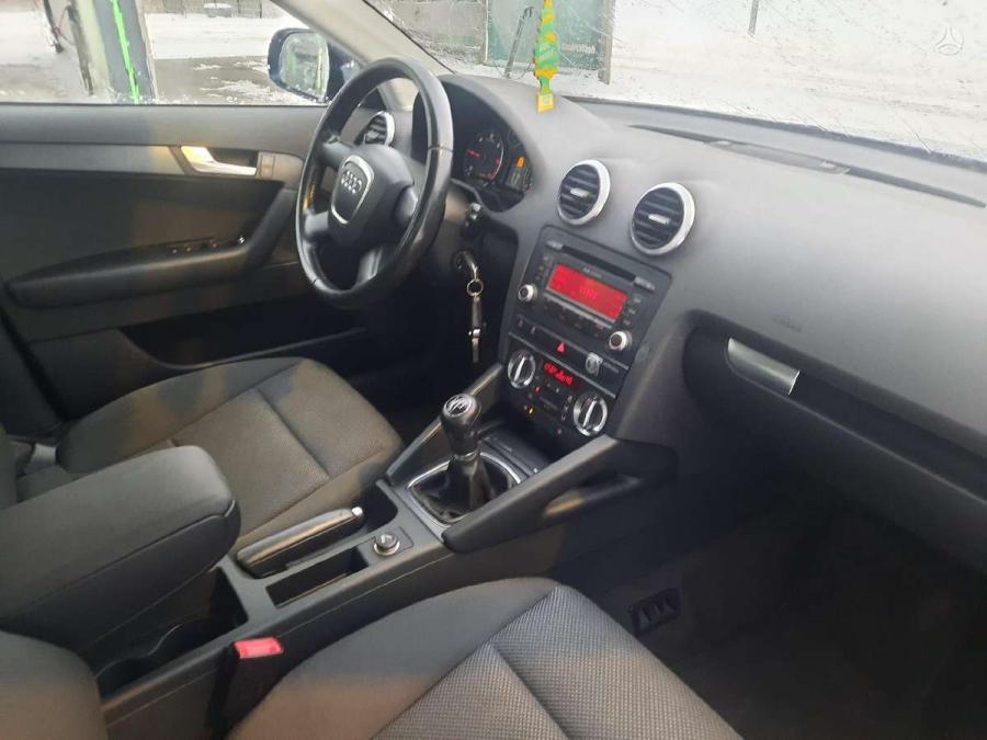 Zils Audi A3 2012 Utena, ar dzinēja tilpumu 1.60 L un nobraukumu 266 tūkst. km par 4750 €, foto 10 vietnē AUTOMOTO.COM.LV