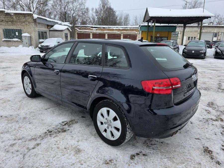 Zils Audi A3 2012 Telšiai, ar dzinēja tilpumu 1.39 L un nobraukumu 255 tūkst. km par 4750 €, foto 10 vietnē AUTOMOTO.COM.LV