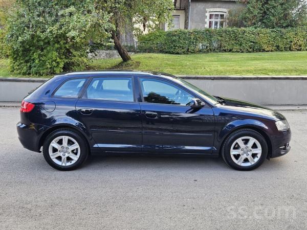 Zils Audi A3 2012 Jēkabpils, ar dzinēja tilpumu 1.60 L un nobraukumu 257 tūkst. km par 6290 €, foto 7 vietnē AUTOMOTO.COM.LV