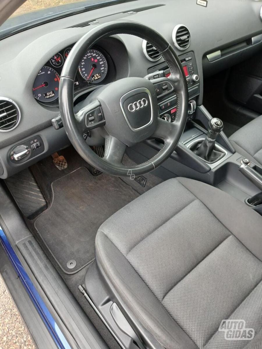 Zils Audi A3 2013 Utena, ar dzinēja tilpumu 1.60 L un nobraukumu 236 tūkst. km par 5600 €, foto 5 vietnē AUTOMOTO.COM.LV