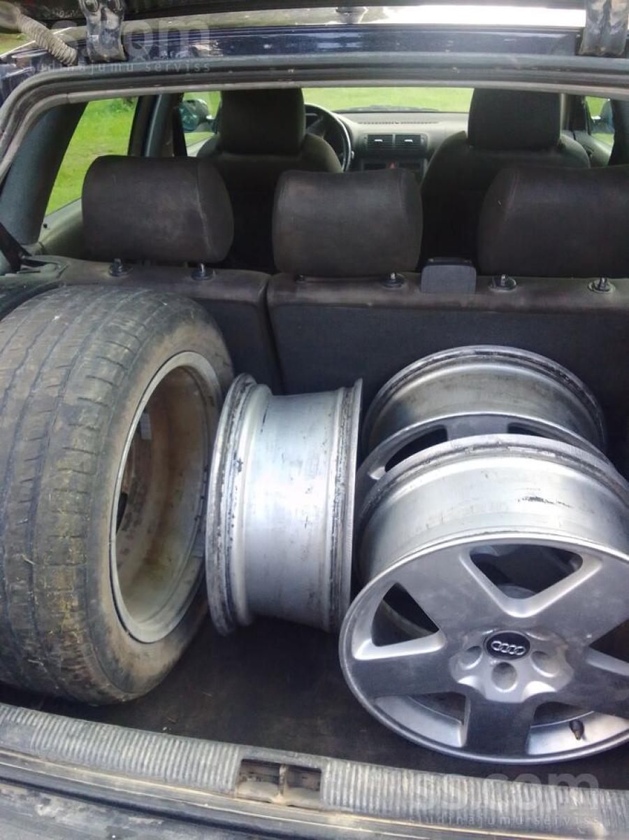 Zils Audi A3 2000 Jelgava, ar dzinēja tilpumu 1.90 L un nobraukumu 0 tūkst. km par 450 €, foto 12 vietnē AUTOMOTO.COM.LV