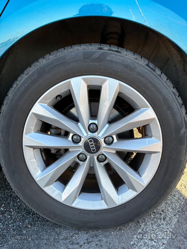 Zils Audi A3 2022 Tallina, ar dzinēja tilpumu 1.50 L un nobraukumu 31 tūkst. km par 23500 €, foto 8 vietnē AUTOMOTO.COM.LV