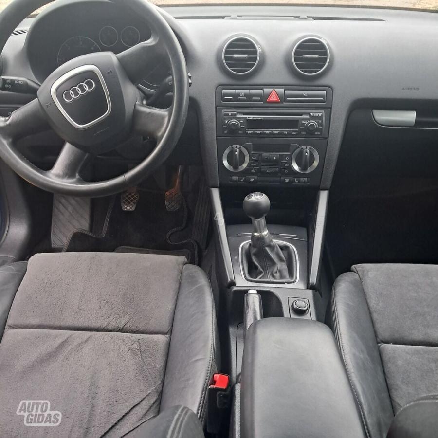 Zils Audi A3 2005 Marijampole, ar dzinēja tilpumu 2.00 L un nobraukumu 271 tūkst. km par 2650 €, foto 10 vietnē AUTOMOTO.COM.LV