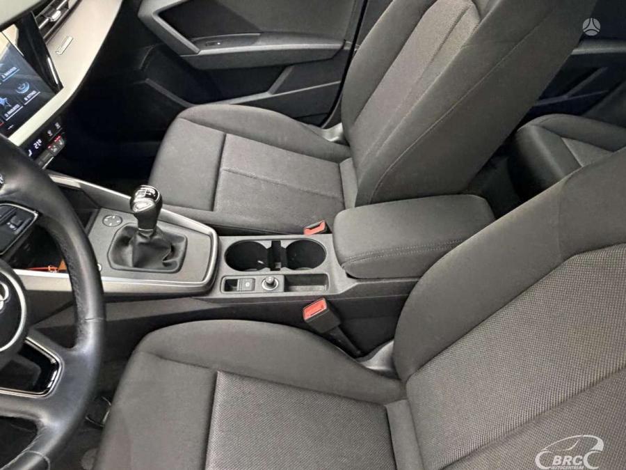 Blue Audi A3 2022 in Vilnius, with an engine capacity of 1.50 L and mileage of 27 thousand km for 17500 €, photo 25 on AUTOMOTO.COM.LV
