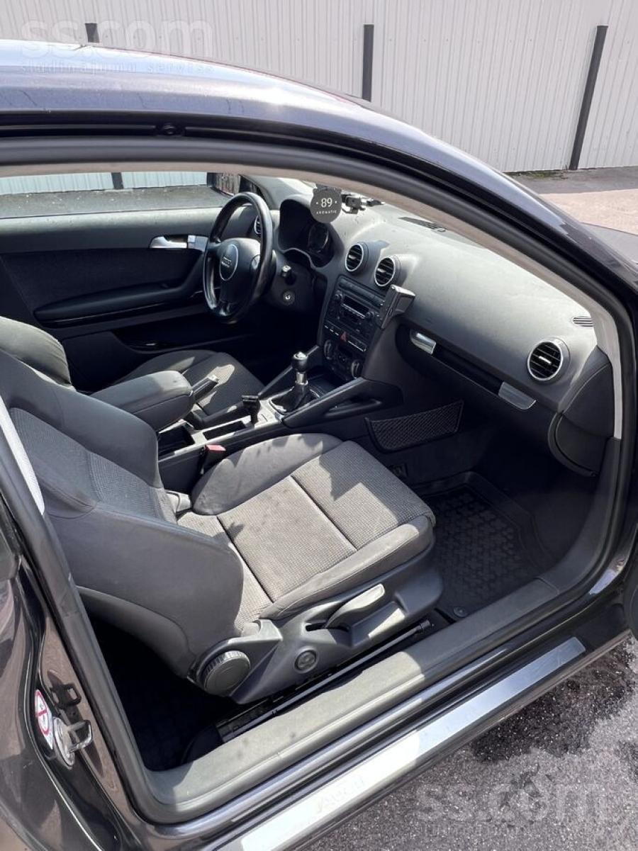 Brown Audi A3 2003 in Riga, with an engine capacity of 2.00 L and mileage of 310 thousand km for 1400 €, photo 9 on AUTOMOTO.COM.LV