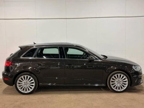 Brūns Audi A3 2015 Jūrmala, ar dzinēja tilpumu 1.40 L un nobraukumu 194 tūkst. km par 11950 €, foto 9 vietnē AUTOMOTO.COM.LV