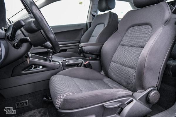 Audi A3 2010 in Kaunas, with an engine capacity of 1.40 L and mileage of 213 thousand km for 5890 €, photo 6 on AUTOMOTO.COM.LV