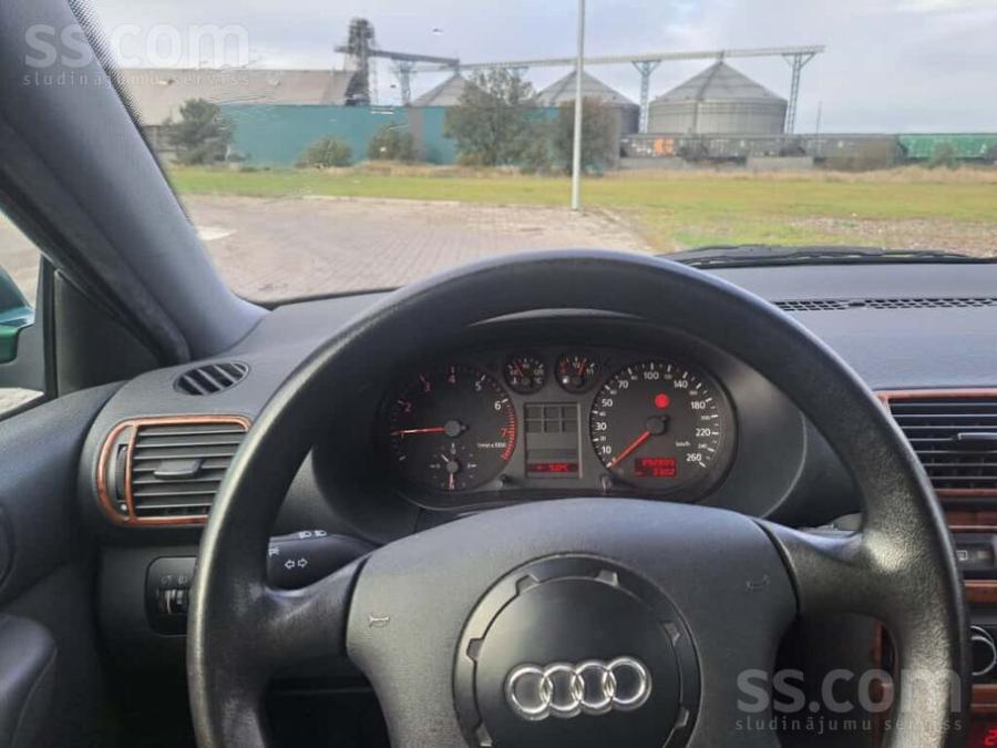Zaļš Audi A3 1999 Liepāja, ar dzinēja tilpumu 1.60 L un nobraukumu 290 tūkst. km par 1050 €, foto 3 vietnē AUTOMOTO.COM.LV