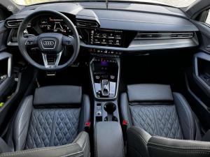Zaļš Audi A3 2025 Viļņa, ar dzinēja tilpumu 1.50 L un nobraukumu 15 tūkst. km par 34900 €, foto 18 vietnē AUTOMOTO.COM.LV