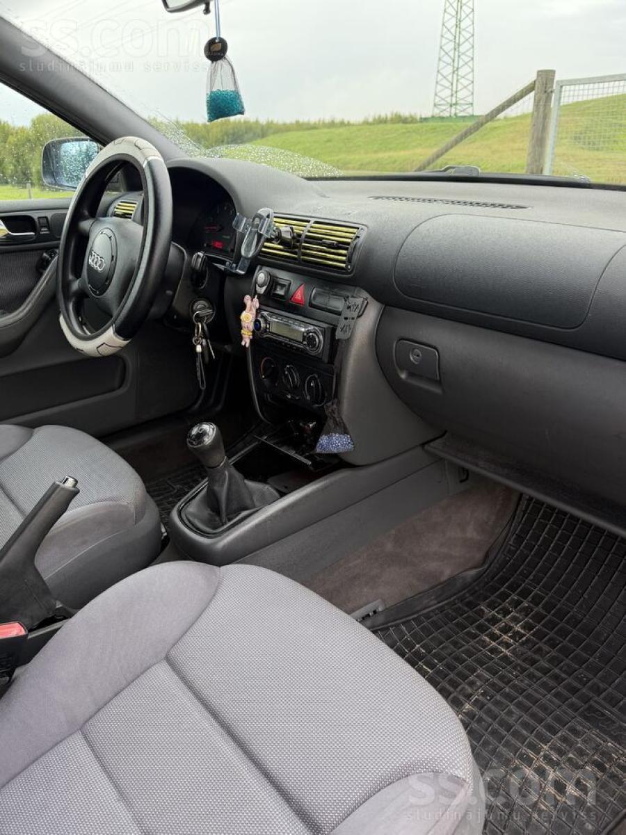 Zaļš Audi A3 1999 Rīga, ar dzinēja tilpumu 1.60 L un nobraukumu 267 tūkst. km par 1500 €, foto 8 vietnē AUTOMOTO.COM.LV