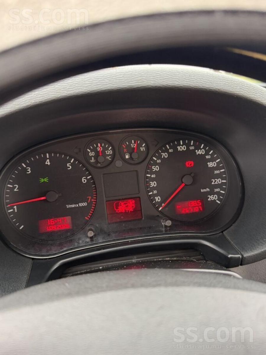Zaļš Audi A3 1999 Rīga, ar dzinēja tilpumu 1.60 L un nobraukumu 267 tūkst. km par 1500 €, foto 12 vietnē AUTOMOTO.COM.LV