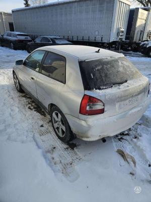 Pelēks Audi A3 2001 Panevēža, ar dzinēja tilpumu 1.78 L un nobraukumu 237 tūkst. km par 2700 €, foto 4 vietnē AUTOMOTO.COM.LV