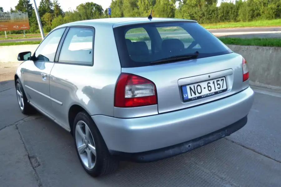 Pelēks Audi A3 2002 Jēkabpils, ar dzinēja tilpumu 1.90 L un nobraukumu 266 tūkst. km par 2650 €, foto 9 vietnē AUTOMOTO.COM.LV