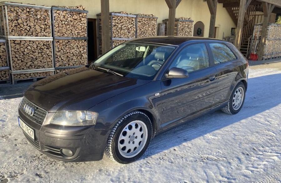 Pelēks Audi A3 2003 Cēsis, ar dzinēja tilpumu 2.00 L un nobraukumu 388 tūkst. km par 1700 €, foto 1 vietnē AUTOMOTO.COM.LV