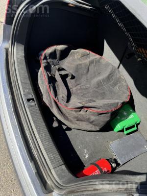 Pelēks Audi A3 2003 Saldus, ar dzinēja tilpumu 1.60 L un nobraukumu 421 tūkst. km par 1500 €, foto 9 vietnē AUTOMOTO.COM.LV