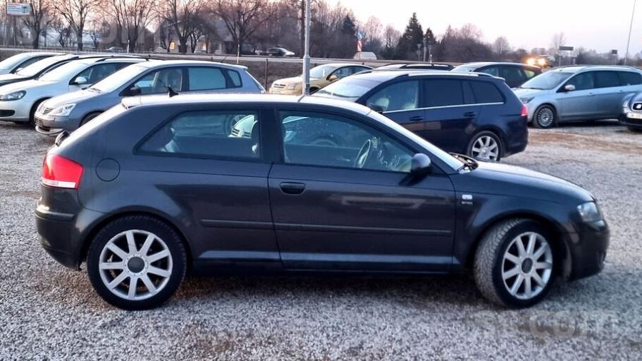 Pelēks Audi A3 2004 Cēsis, ar dzinēja tilpumu 2.00 L un nobraukumu 355 tūkst. km par 1900 €, foto 11 vietnē AUTOMOTO.COM.LV