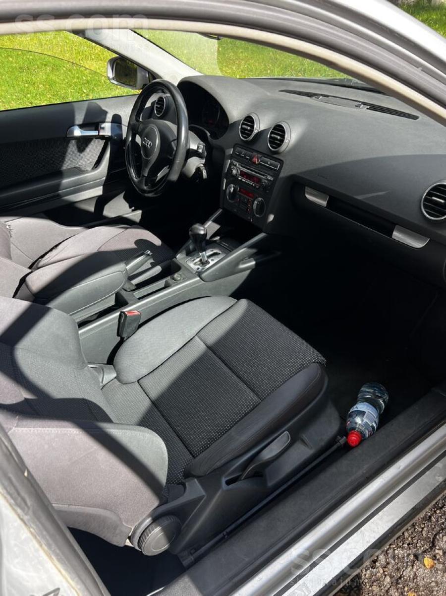 Grey Audi A3 2004 in Riga, with an engine capacity of 2.00 L and mileage of 309 thousand km for 1750 €, photo 7 on AUTOMOTO.COM.LV