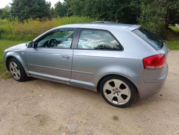 Pelēks Audi A3 2005 Viļņa, ar dzinēja tilpumu 1.60 L un nobraukumu 225 tūkst. km par 1000 €, foto 4 vietnē AUTOMOTO.COM.LV