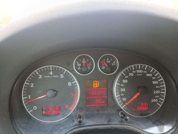 Pelēks Audi A3 2005 Viļņa, ar dzinēja tilpumu 1.60 L un nobraukumu 225 tūkst. km par 1000 €, foto 9 vietnē AUTOMOTO.COM.LV