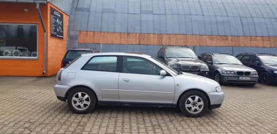 Grey Audi A3 1996 in Valmiera, with an engine capacity of 1.80 L and mileage of 285 thousand km for 900 €, photo 3 on AUTOMOTO.COM.LV
