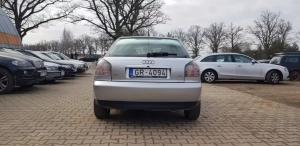 Grey Audi A3 1996 in Valmiera, with an engine capacity of 1.80 L and mileage of 285 thousand km for 900 €, photo 5 on AUTOMOTO.COM.LV