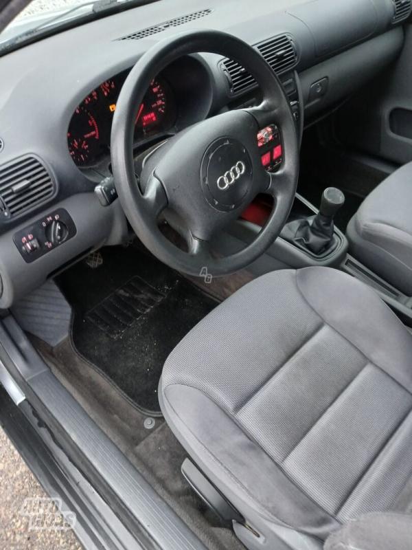 Pelēks Audi A3 1999 Utena, ar dzinēja tilpumu 1.90 L un nobraukumu 350 tūkst. km par 1550 €, foto 2 vietnē AUTOMOTO.COM.LV