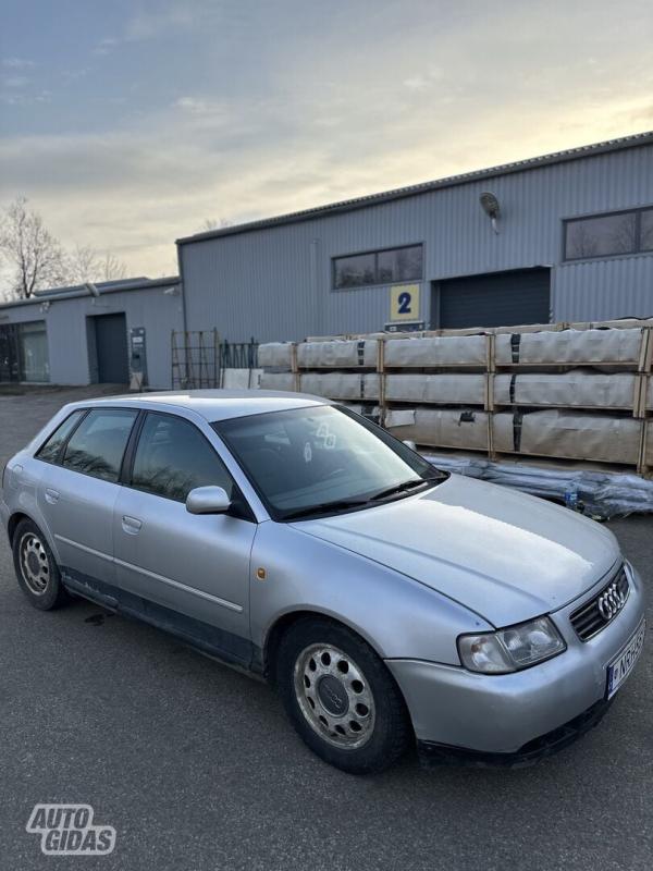 Pelēks Audi A3 1999 Viļņa, ar dzinēja tilpumu 1.60 L un nobraukumu 341 tūkst. km par 680 €, foto 5 vietnē AUTOMOTO.COM.LV