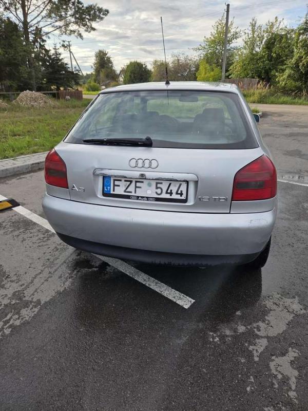 Audi A3 1999 in Panevezys on AUTOMOTO.COM.LV Grey Audi A3 1999 in Panevezys, with an engine capacity of 1.90 L and mileage of 425 thousand km for 700 €, photo 5 on AUTOMOTO.COM.LV