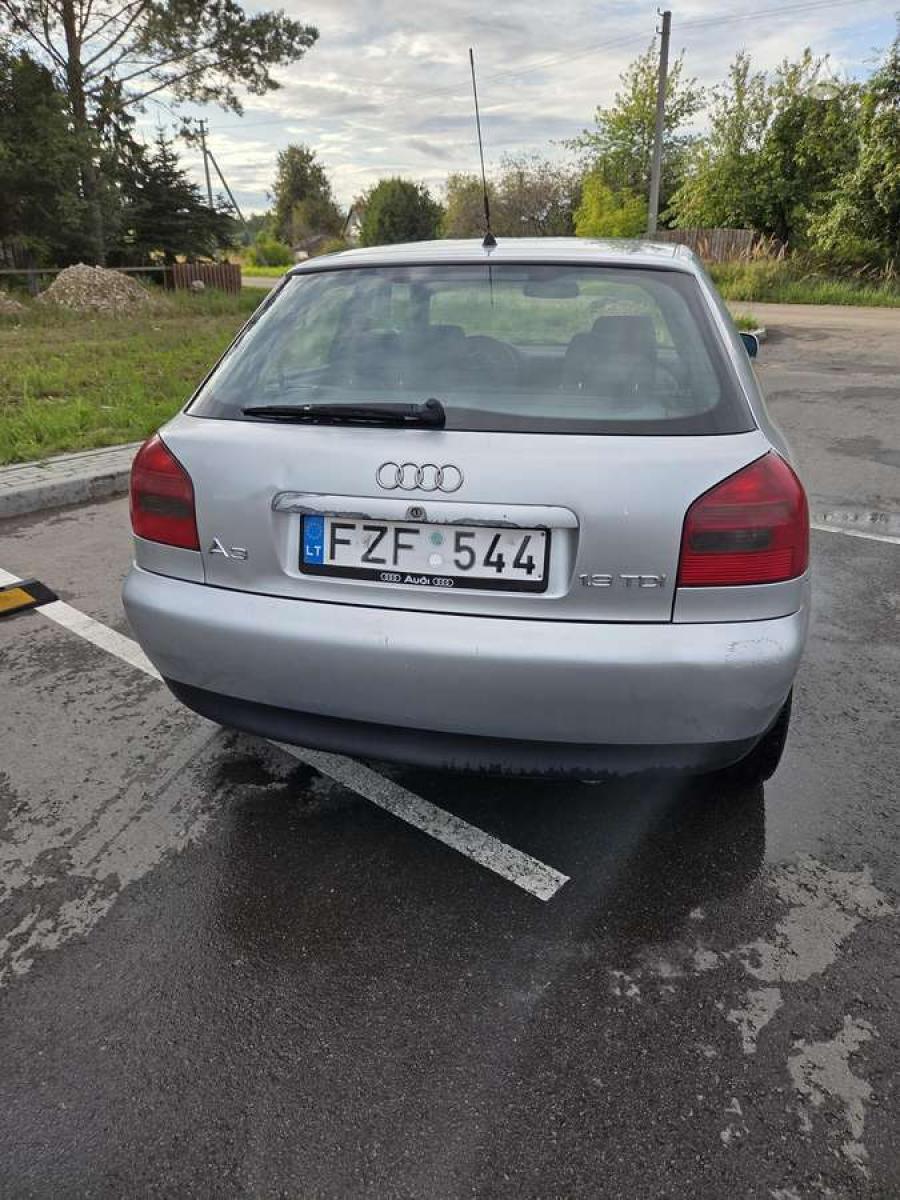Pelēks Audi A3 1999 Panevēža, ar dzinēja tilpumu 1.90 L un nobraukumu 425 tūkst. km par 700 €, foto 5 vietnē AUTOMOTO.COM.LV