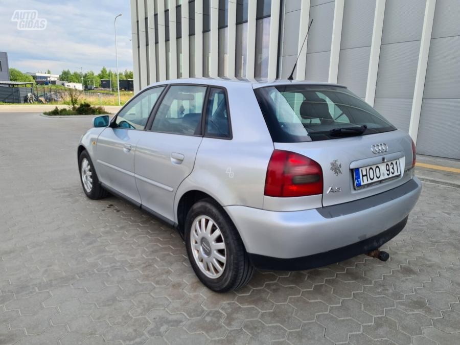 Pelēks Audi A3 2000 Viļņa, ar dzinēja tilpumu 1.90 L un nobraukumu 372 tūkst. km par 800 €, foto 5 vietnē AUTOMOTO.COM.LV