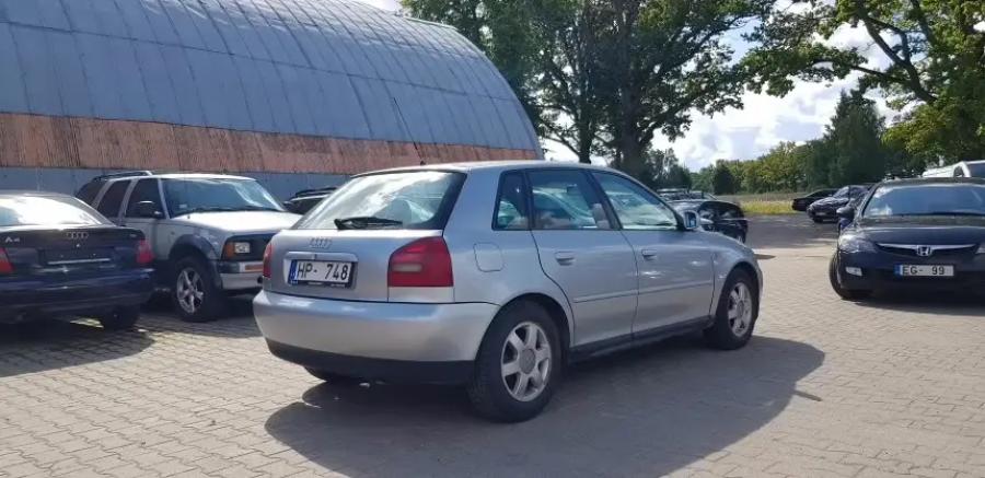 Grey Audi A3 2000 in Valmiera, with an engine capacity of 1.80 L and mileage of 247 thousand km for 1150 €, photo 4 on AUTOMOTO.COM.LV