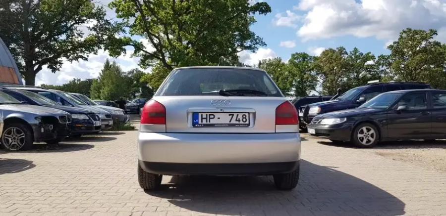 Grey Audi A3 2000 in Valmiera, with an engine capacity of 1.80 L and mileage of 247 thousand km for 1150 €, photo 5 on AUTOMOTO.COM.LV