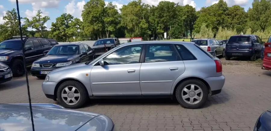 Grey Audi A3 2000 in Valmiera, with an engine capacity of 1.80 L and mileage of 247 thousand km for 1150 €, photo 7 on AUTOMOTO.COM.LV